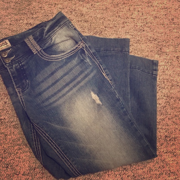 Mudd | Jeans | Mudd Distressed Capris Size 1 | Poshmark